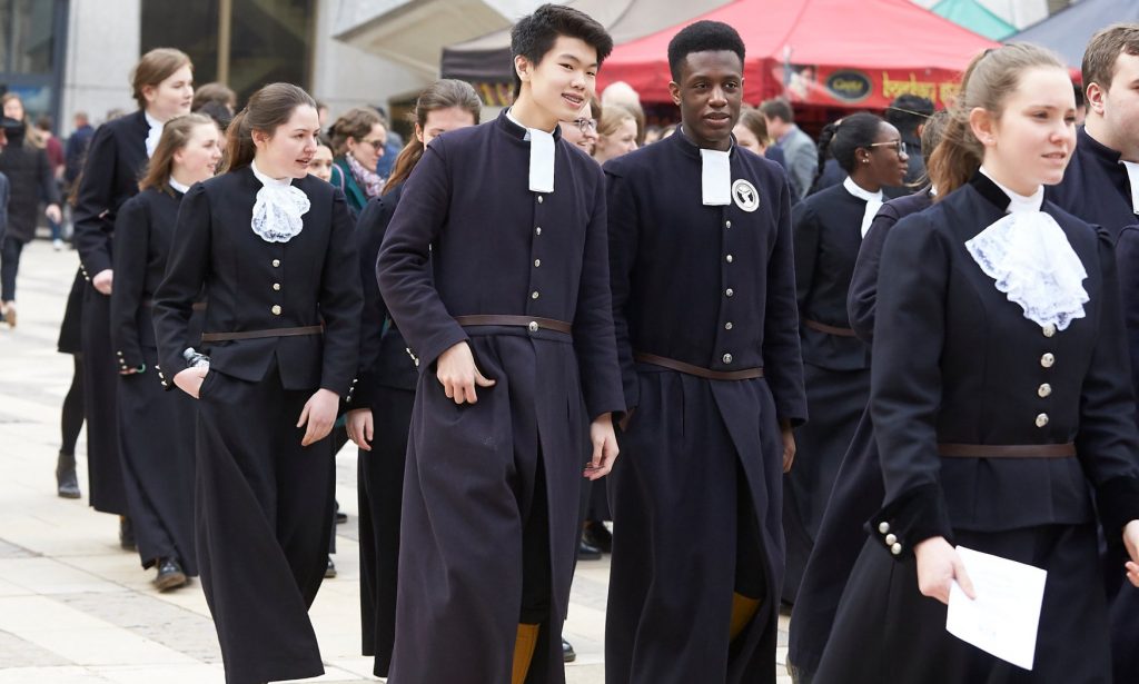 Pestrá uniformita - Časopis Quark